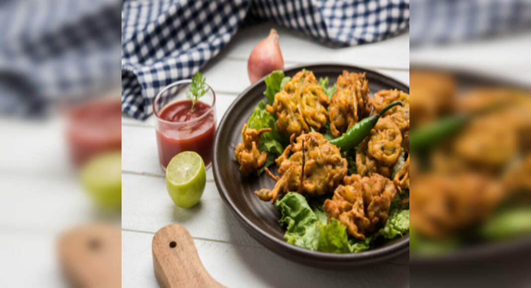 Onion Bajjis Recipe: How to Make Onion Bajjis Recipe | Homemade Onion ...