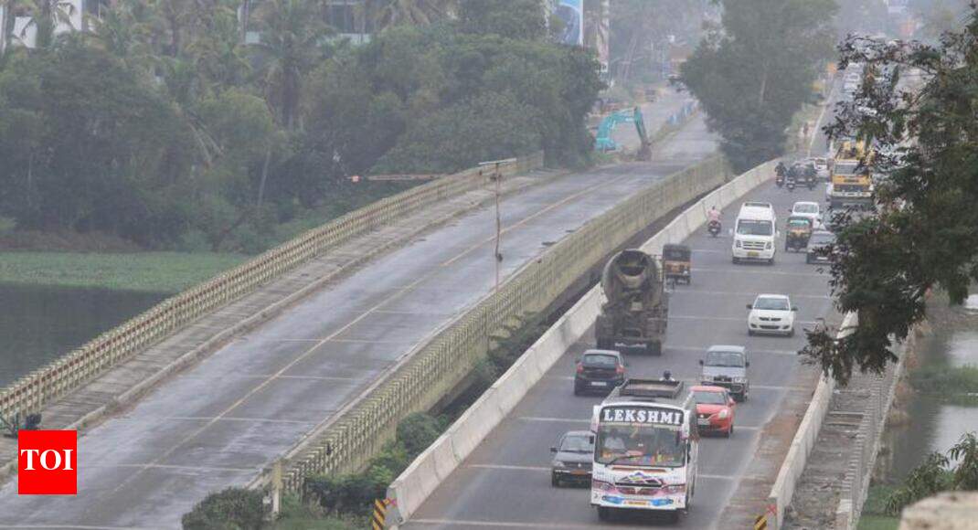 Newly-built Akkulam bridge opened for traffic | Thiruvananthapuram News ...