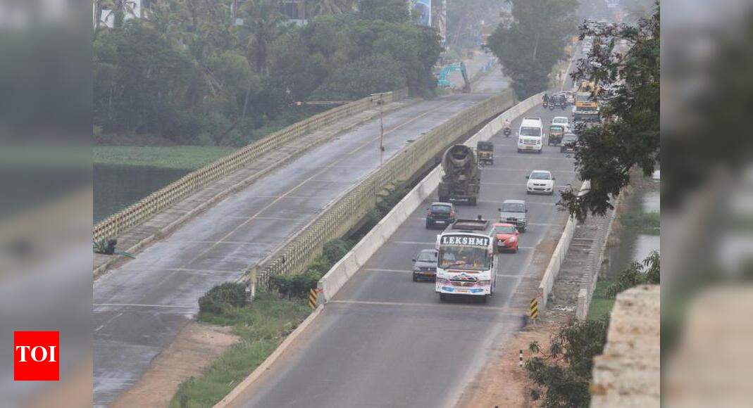 Newly-built Akkulam bridge opened for traffic | Thiruvananthapuram News ...
