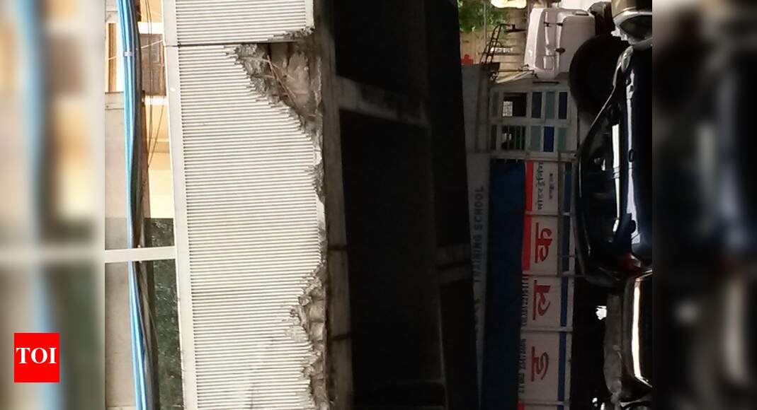 part of jj flyover collapsed - Times of India