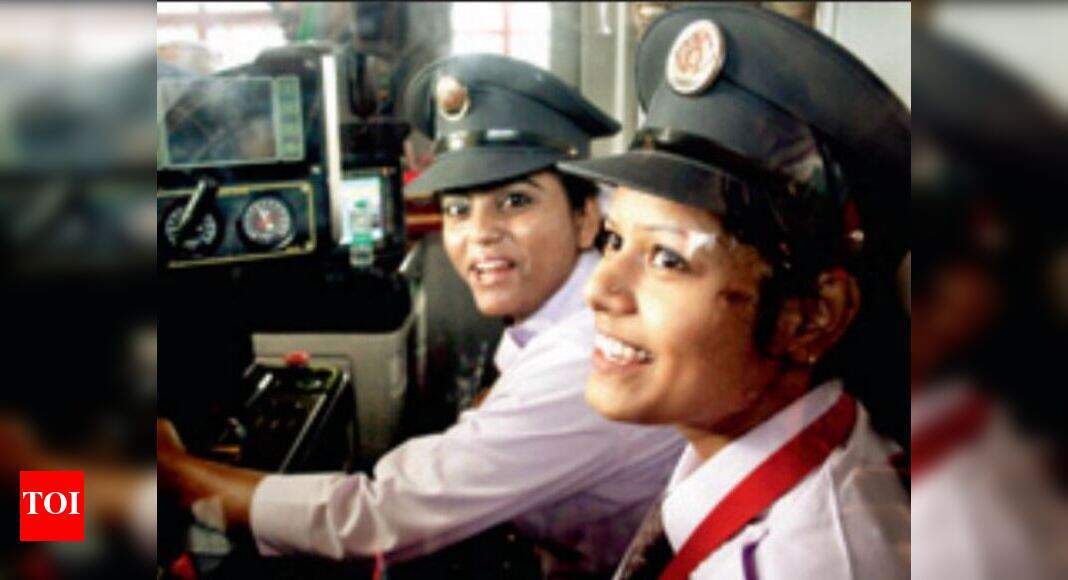 Nervous? Not at all, say first Metro’s confident loco pilots | Lucknow ...