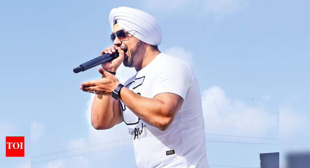 'Deep'ly talented fuchchas at Shaheed Sukhdev College of Business ...