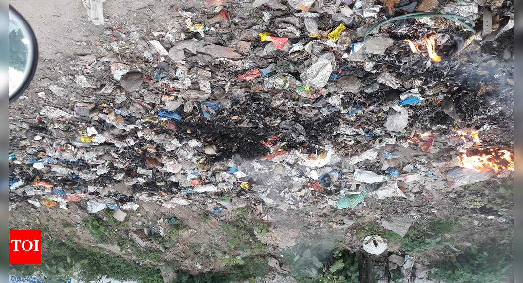 Garbage burning in open - Times of India