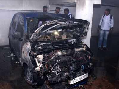 Coimbatore building evacuated after car engine bursts into flames ...