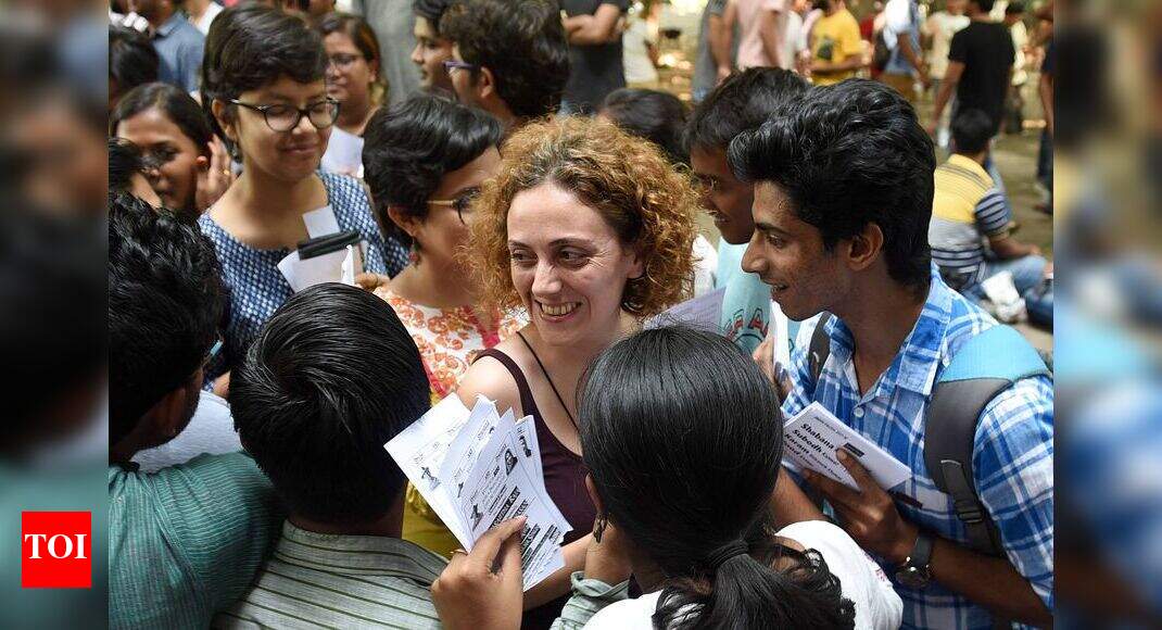 58.69% voting at JNU Students Union polls | Delhi News - Times of India