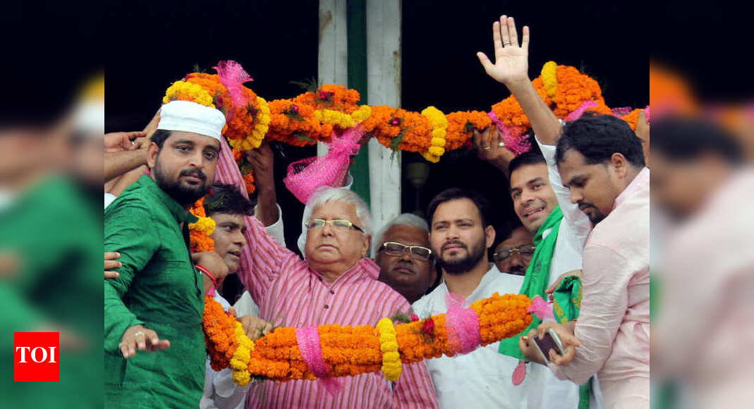 Nitish Kumar: Nitish mocks Lalu Yadav for organising rally on Srijan ...