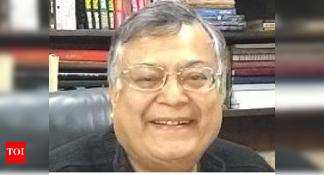 Crime writer Surender Mohan Pathak to pen autobiography - Times of India