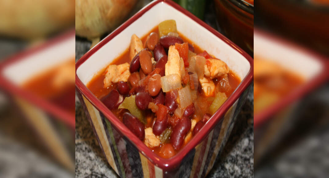 American Chicken Chili Recipe: How to Make American Chicken Chili ...