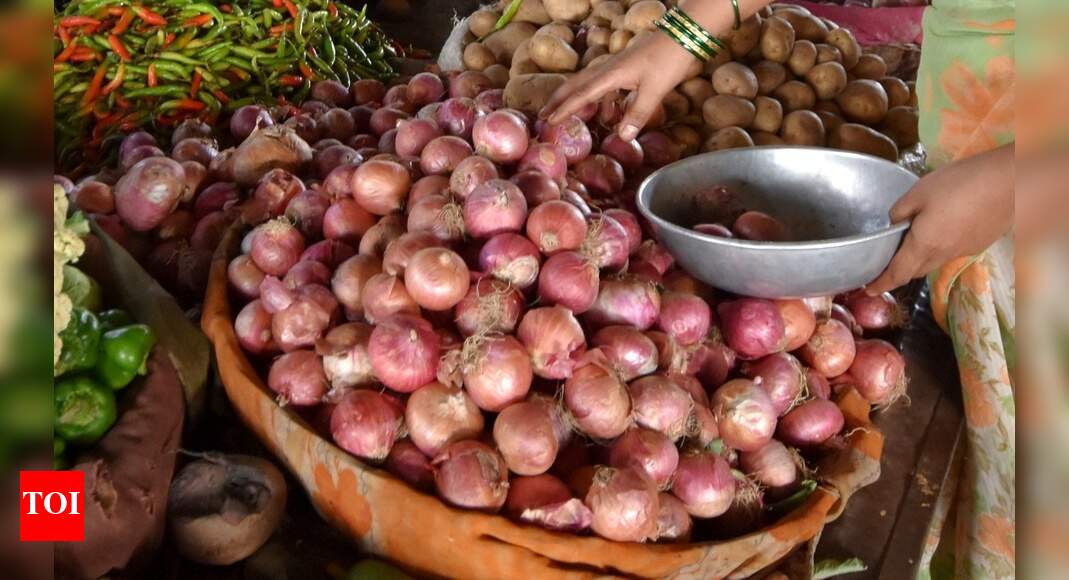 Onion prices fall 35% after I-T raids on Nashik traders | Nashik News - Times of India