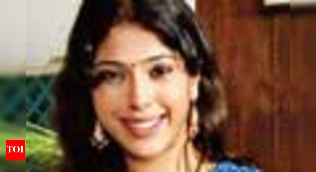 Deeya's surprise party for TV stars | Events Movie News - Times of India