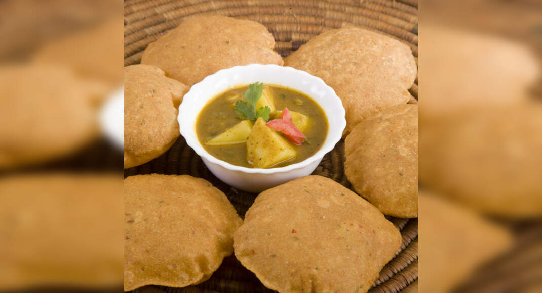 Singhare ki Poori Recipe: How to make Singhare ki Poori Recipe at Home ...