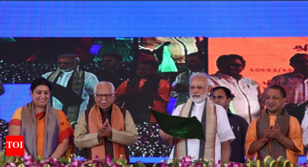 mahamana express: PM Modi flags off Mahamana Express from Varanasi ...