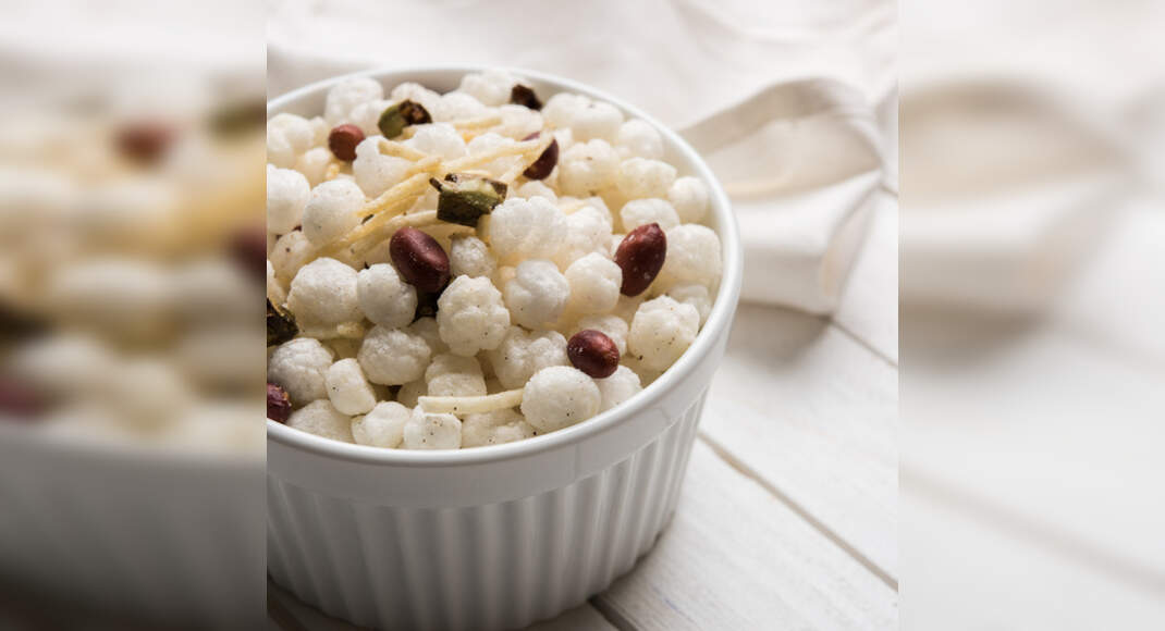 Sabudana Chiwda Recipe: How to Make Sabudana Chiwda Recipe | Homemade ...