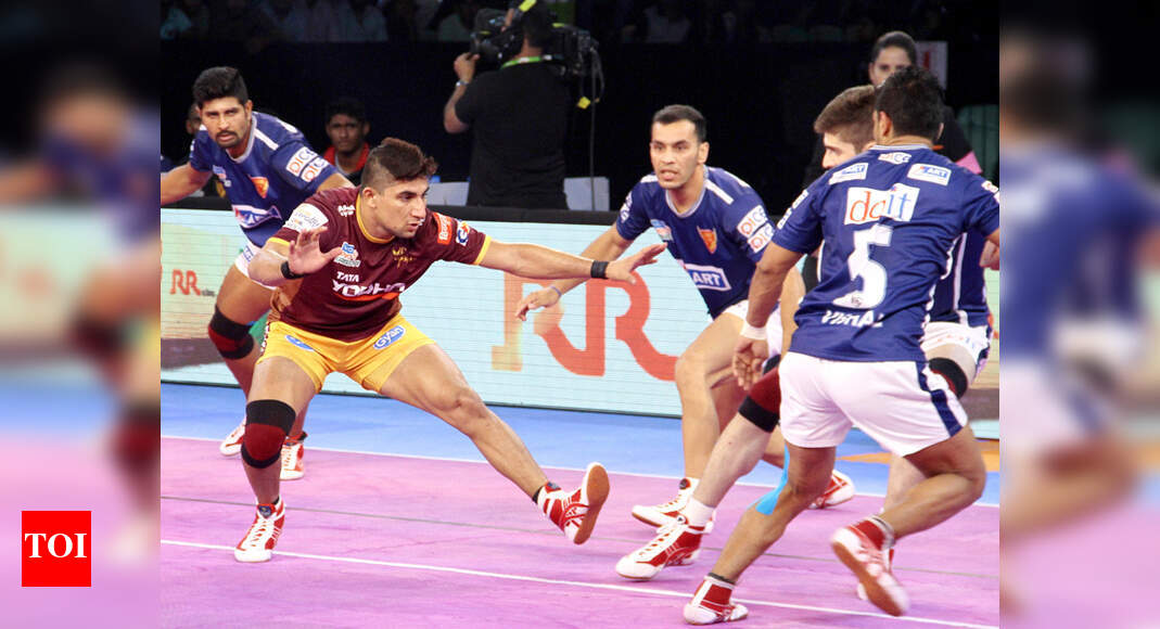 Vivo Pro Kabaddi: Nitin Tomar roars as UP run Delhi ragged | Pro ...