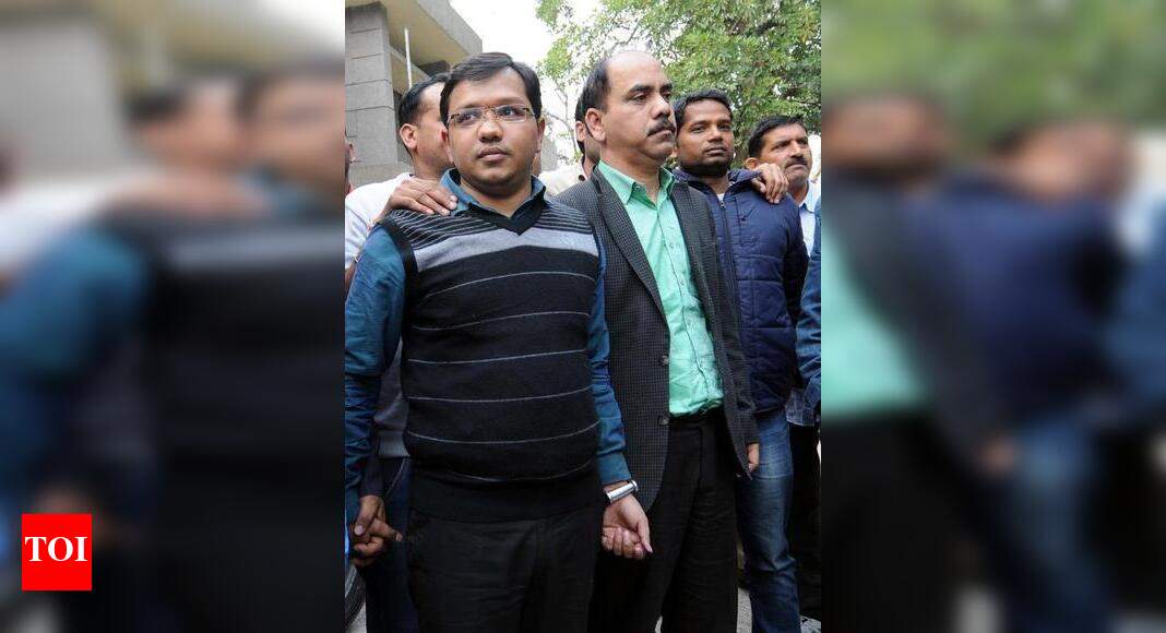 Wife of ‘like’ Ponzi scam mastermind booked for absconding | Noida News ...