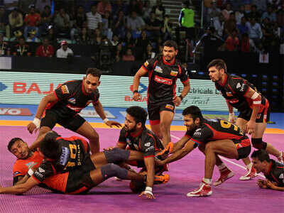 Pro Kabaddi: Adake dazzles as U Mumba subdue Bulls | Pro-Kabaddi-League ...
