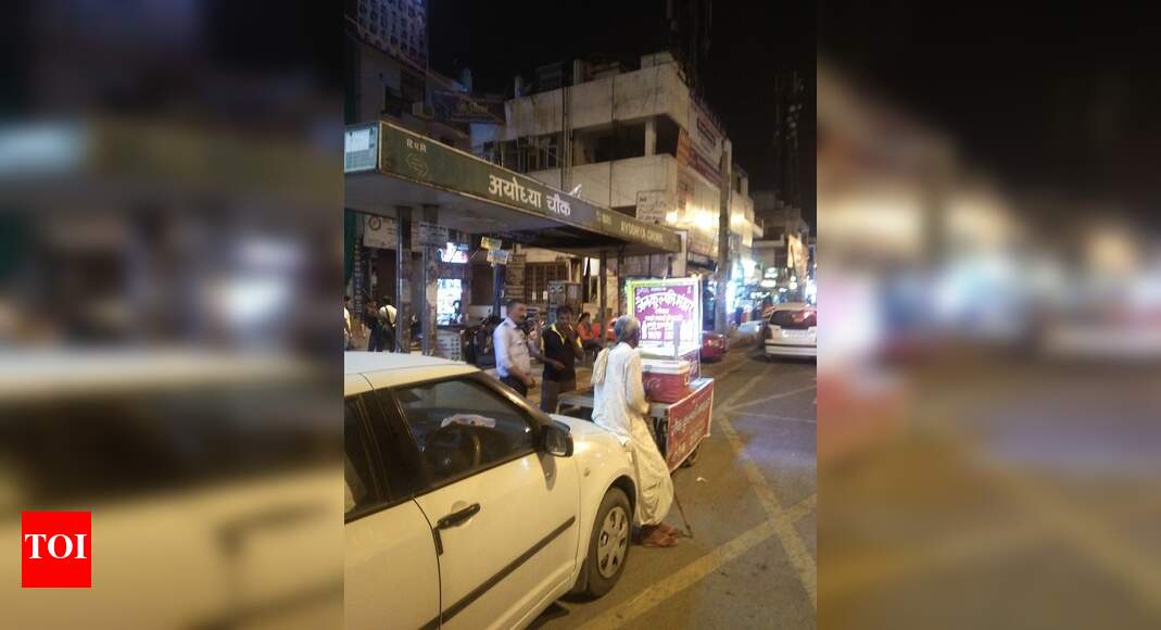 Encroachment on DTC bus stop - Times of India