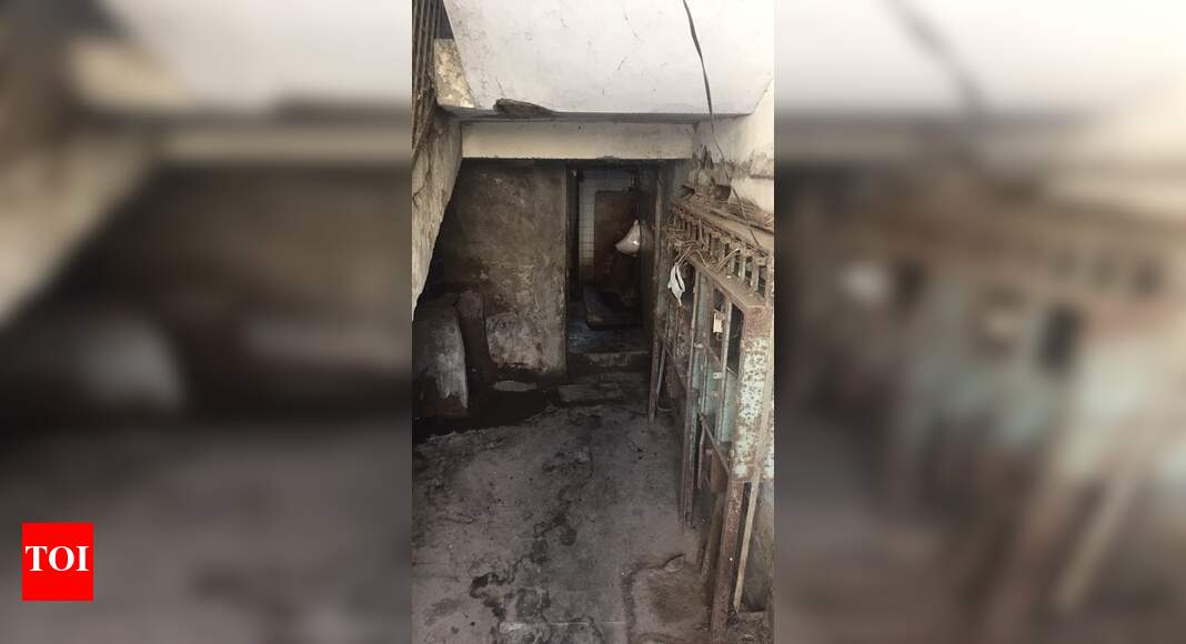 This loo will make you ill - Times of India