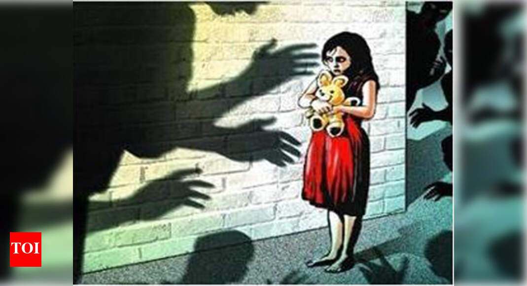 13-year-old girl rescued from kidnapper constable’s house | Rajkot News ...