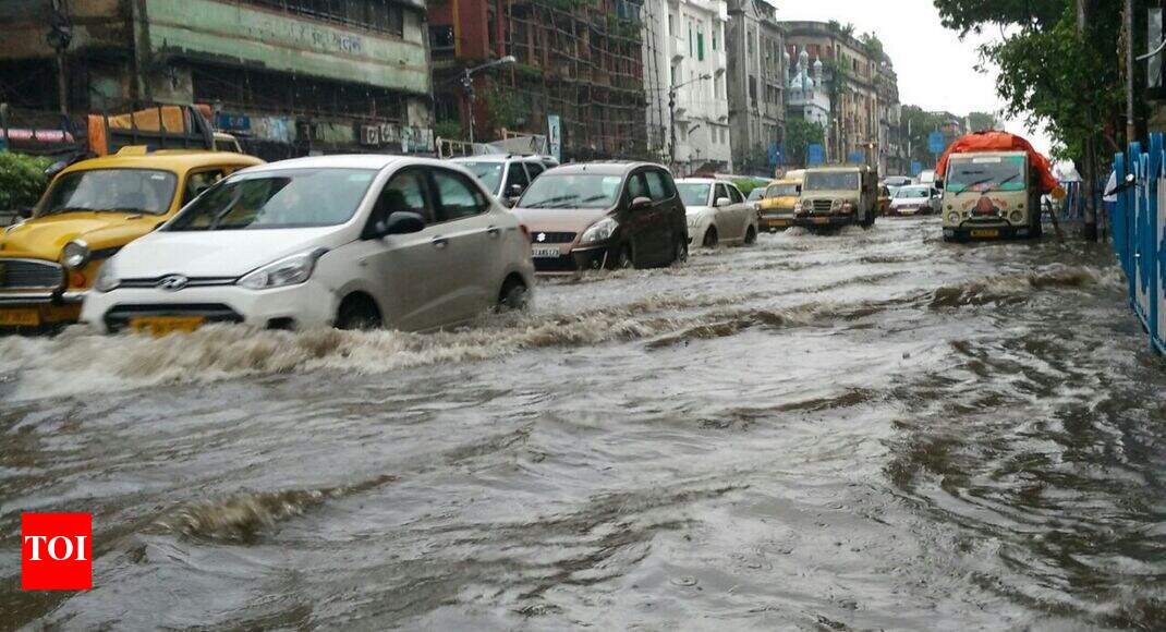 Kolkata weather: Depression causes heavy rain in south Bengal | Kolkata ...