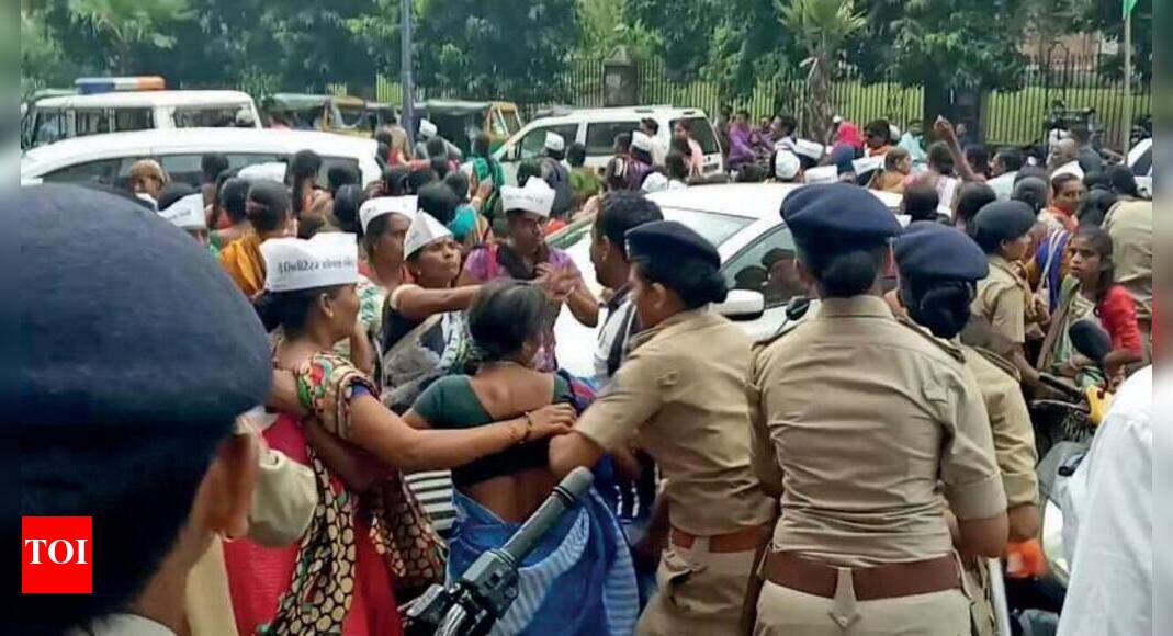 Field health workers up in arms against govt | Vadodara News - Times of ...