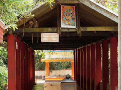 A Goddess temple but no entry for girls and women | Kochi News - Times ...