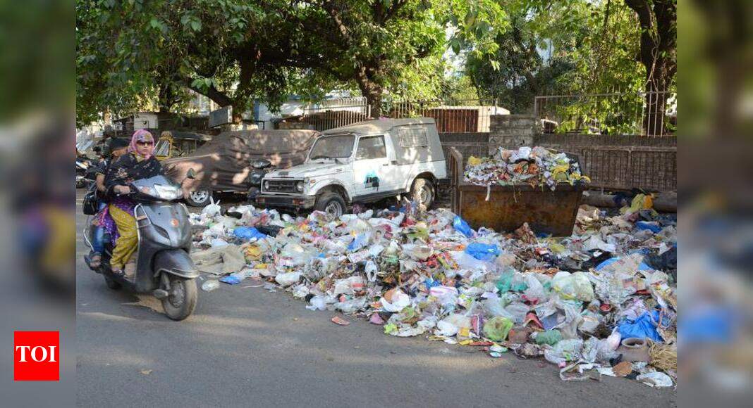 Garbage spoils city’s Diwali look | Bhopal News - Times of India