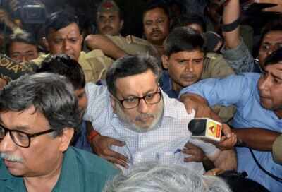 Aarushi Murder Case: Daze and anger persist on Talwars' faces | Noida ...