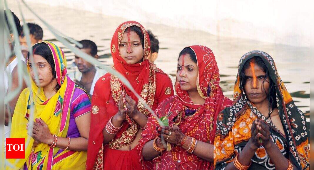 Ghats galore, govt gears up for Chhath | Delhi News - Times of India