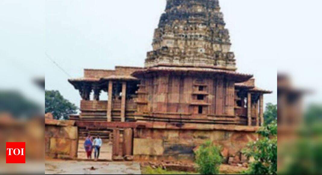 Ancient Ramappa temple crumbling due to apathy | Hyderabad News - Times ...