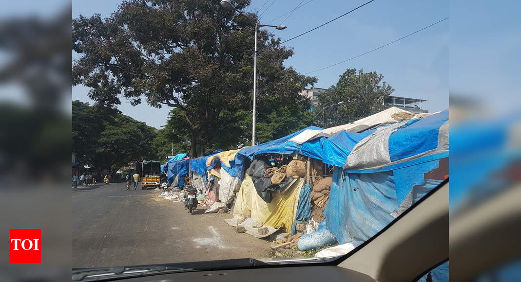 madivala market -occupation of footpaths - Times of India