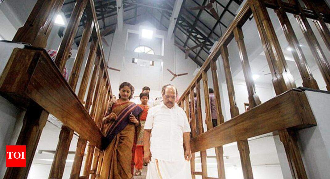 Kerala Central Library gets its replica | Thiruvananthapuram News ...