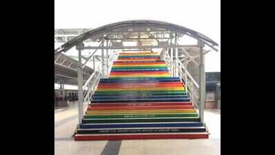 FOBs painted with Swachh Bharat messages find place on FOBs at railway ...