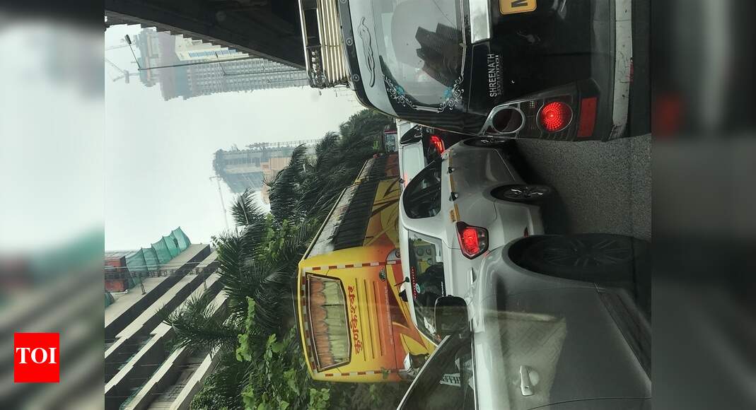 Bus karo bus ka atyachaar! - Times of India