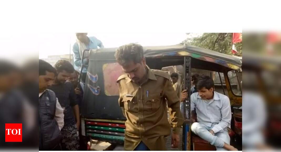 Mathura: Video of drunk Mathura cop goes viral | Agra News - Times of India