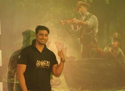 Dev's film poster creates history! | Bengali Movie News - Times of India