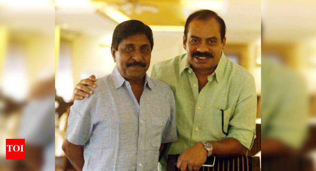 Sathyan Anthikkad and Sreenivasan celebrate 30 years of Naadodikaatu ...