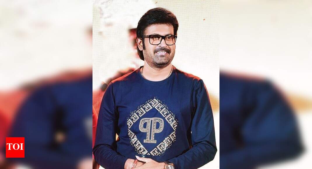 Manoj K Jayan in an event filled with music and camaraderie at Kochi ...