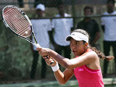 Zeel overcomes Mihika in battle of teens at ITF Pune Open | Tennis News ...