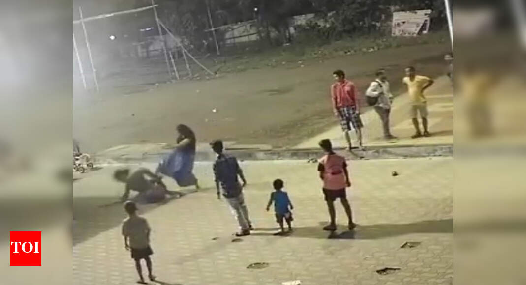 Moral Policing Devotee Trying Moral Policing On Cop Gets Hit Mumbai