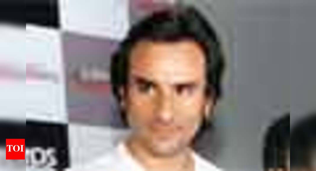 Saif's a royalty in Morroco | Hindi Movie News - Times of India