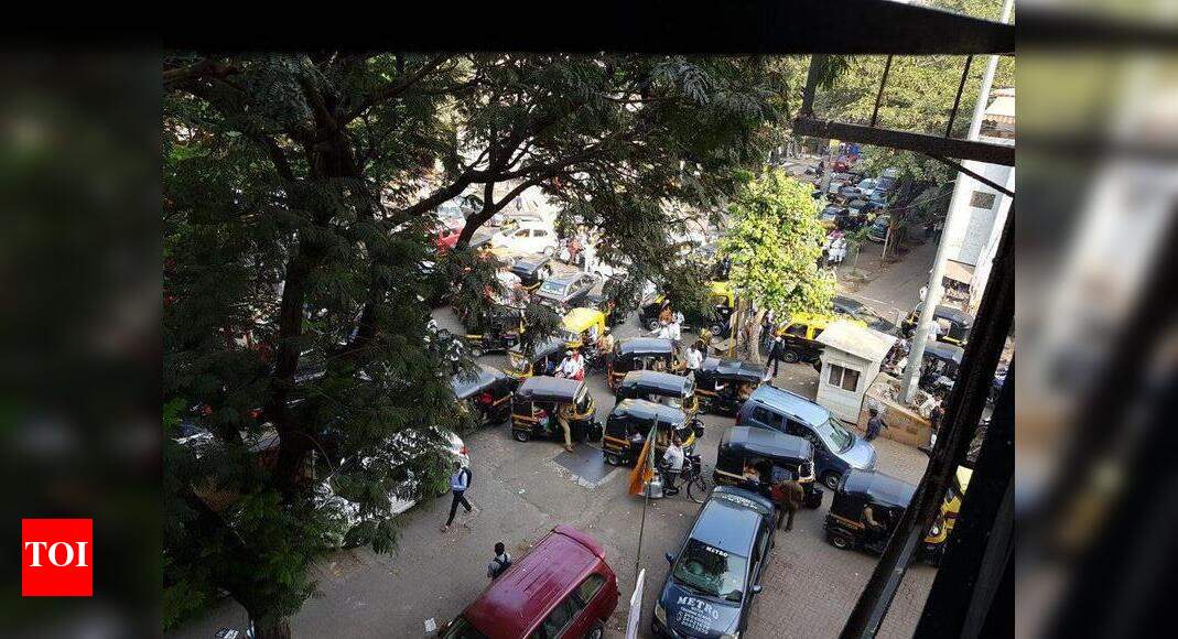 A terrible traffic mess everyday - Times of India