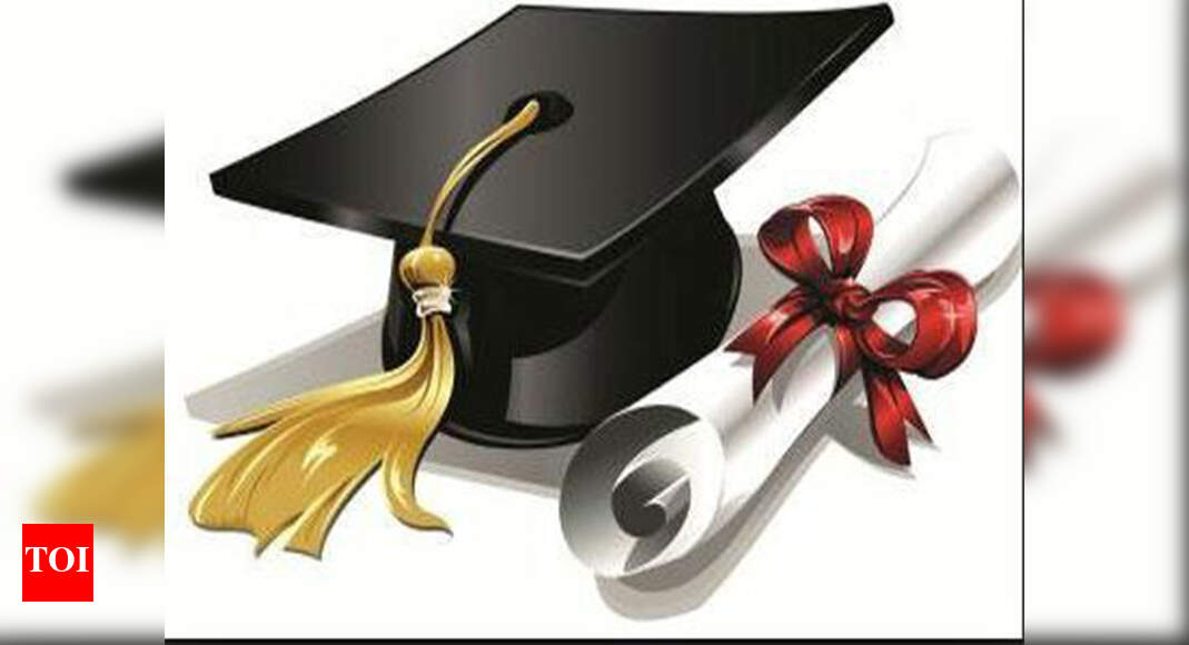 Stress on mother tongue at 8th Gitam convocation | Hyderabad News ...