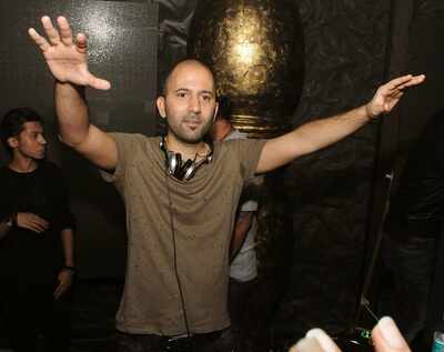 When Kolkatans grooved to Israeli DJ, Vini's beats | Kolkata News ...
