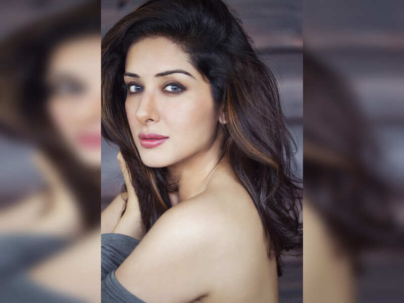 Sameksha Singh | Movie News - Times of India