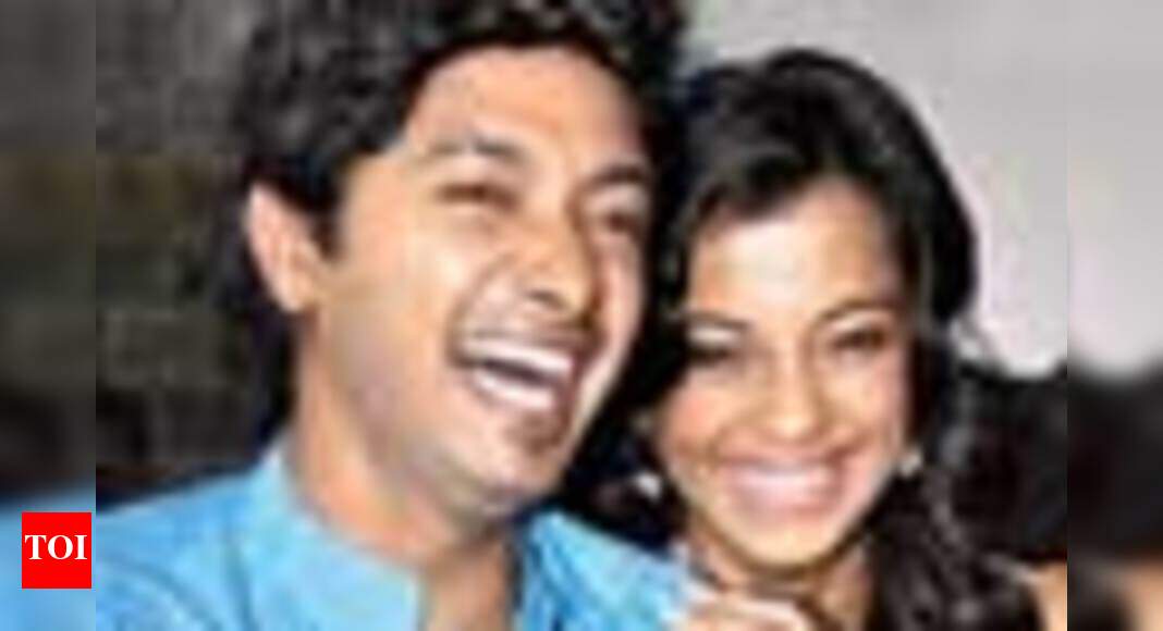 Surprise party by Shreyas, Rajeev | Events Movie News - Times of India