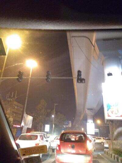 Traffic light not working - Times of India