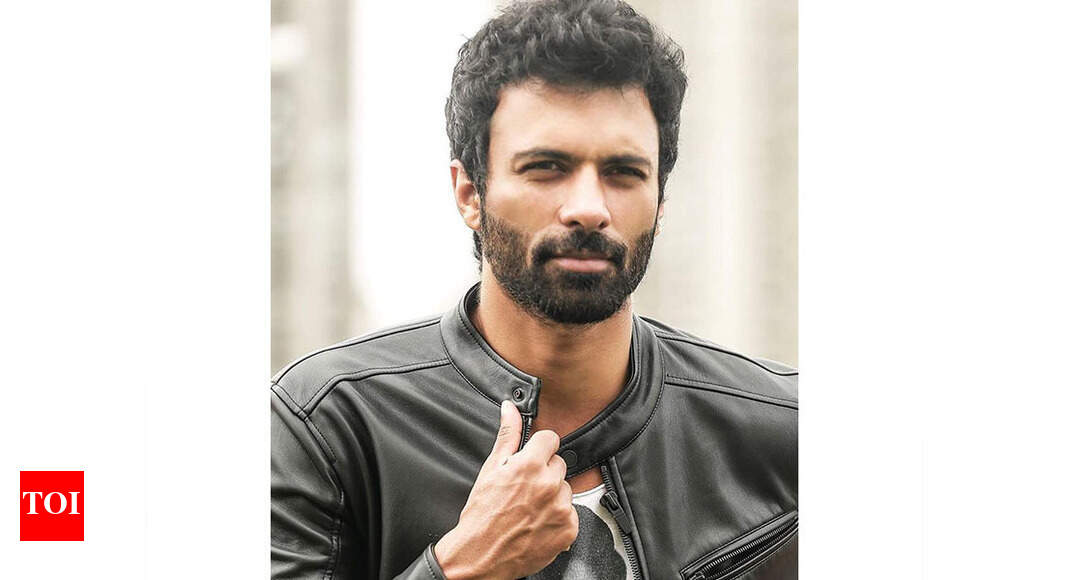 Tony Luke has a cool beard in 'Aadhi' | Malayalam Movie News - Times of ...