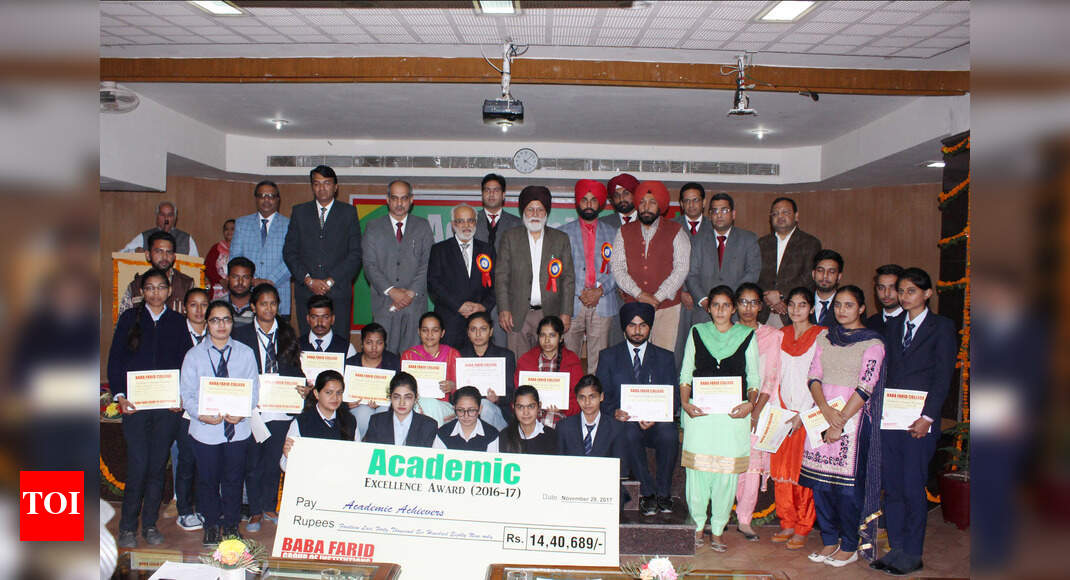 BFGI honours 400 students with prizes worth Rs 14 lakh at Academic ...