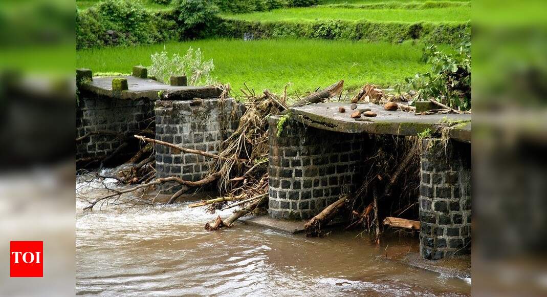Remains of collapsed Mahad bridge pulled down 16 months later | Navi ...